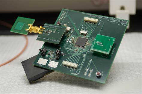 Tiny Wireless Sensing Device Alerts Users To Telltale Vapors Remotely GTRI