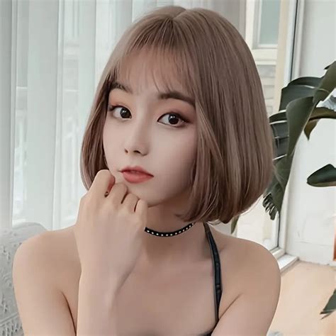 여성을 위한 우아한 3048cm 갈색 밥 웨이브 헤어 위그 고온 섬유 합성 모발 조절 가능한 버클 넷 캡 일자 스타일