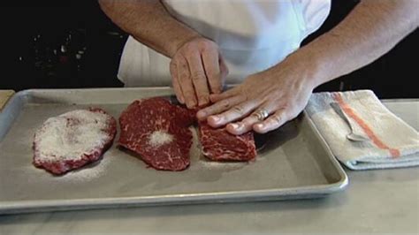 Do Restaurants Use Meat Glue Foodly Magazine 1 Food And Gastronomie