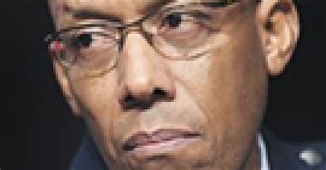 경찰에 숨진 흑인 장례식 날 미국 첫 흑인 참모총장 탄생