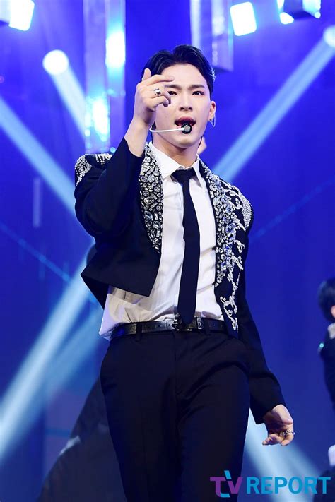 T포토 이도 독보적 카리스마