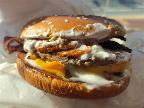 더블비프 미트칠리버거 음식 갤러리