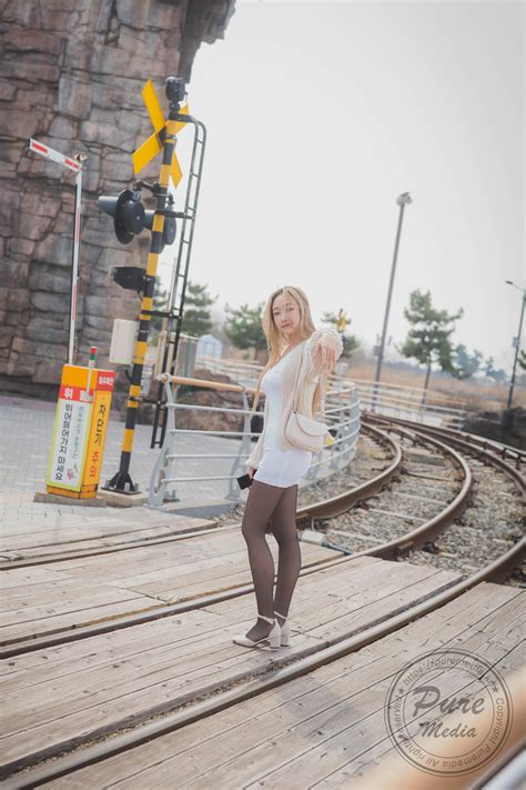 Pure Media Vol284 Raon 라온 First Naked V2ph