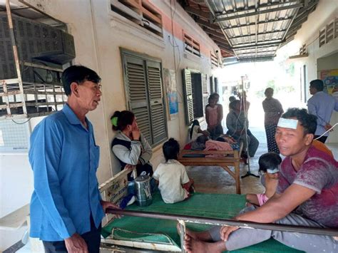 Msjtv News អ្នកភូមិក្មេងចាស់ប្រុសស្រី៣៥នាក់បានពុលនំបញ្ចុកកម្មវិធីភ្ជាប់ពាក្យ