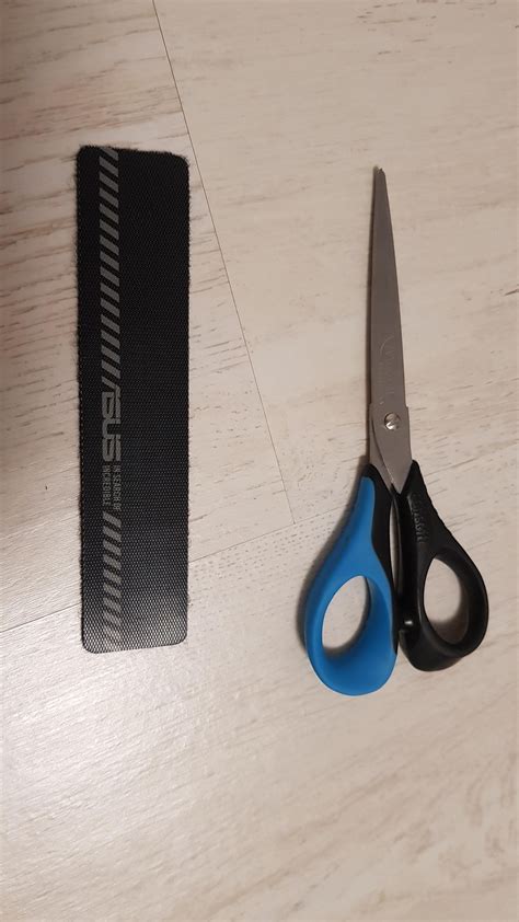 Anyone Knows What This Is Came With My Gpu Not The Scissor R