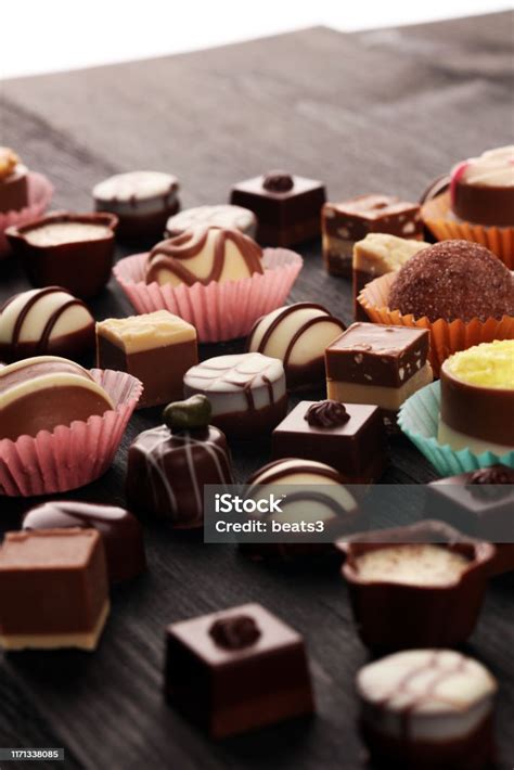 다양한 초콜릿 프랄린 벨기에 과자 미식가 초콜릿을 많이 0명에 대한 스톡 사진 및 기타 이미지 0명 갈색 독일 Istock