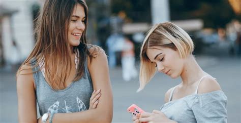 Android Ve Ios In En Yi Lezbiyen Arkada L K Ve Sohbet Uygulamalar