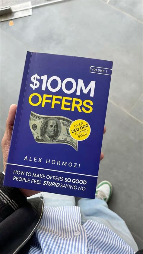 Tuangalie Review Ya Kitabu Cha 100 Million Offers Cha Alex Hormozi