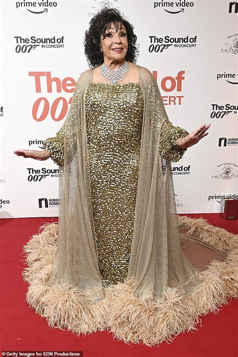 Dame Shirley Bassey 85 Is A Golden Goddess At Sound Of 007 In Concert At Royal Albert Hall