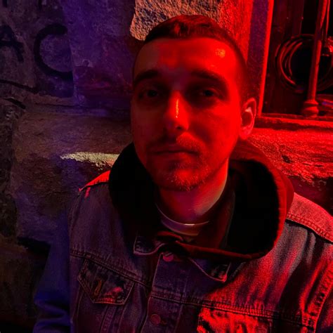 E T S · Artist Profile