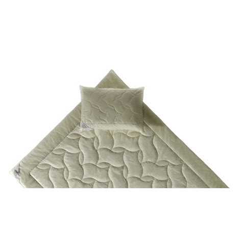 Вълнена олекотена завивка Комфорт