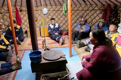 Загийн усны хоолойн төслийн гүйцэтгэгч компаниуд малчидтай уулзав Newswall