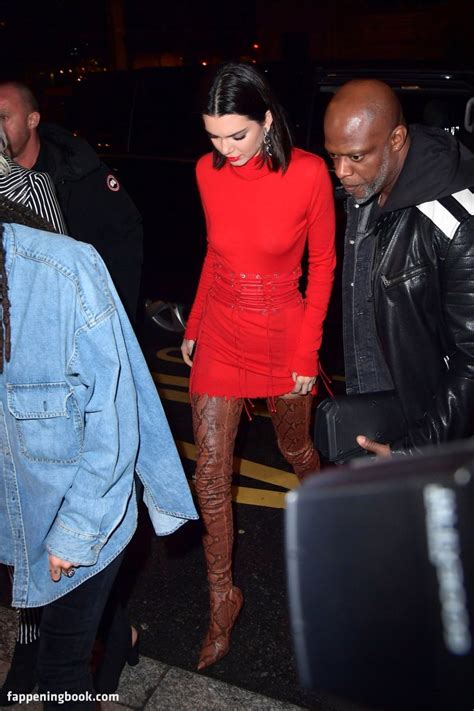 Kendall Jenner Nude The Fappening Photo 306002 Fappeningbook