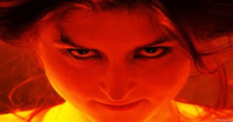 11 ПРИЗНАКОВ ПСИХОПАТА ПОДТВЕРЖДАЮЩИЕ ЕГО СУЩНОСТЬ Перед вами 11 проявлений которые помогут