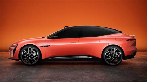 Catl Backed Avatr 06 Sedan Revealed In China As Zeekr 007 Rival