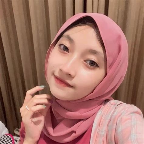 Putri Naufal Nurotul Zannah Medium