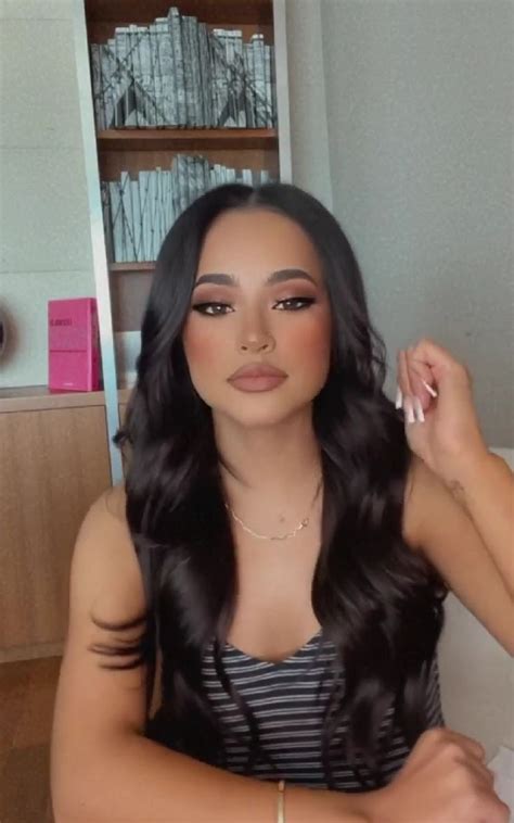 Pin Su Makeup