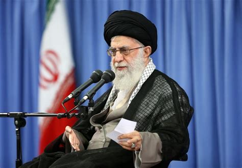 کلیدی‌ترین جملات امام خامنه‌ای درباره «دفاع مقدس تسنیم