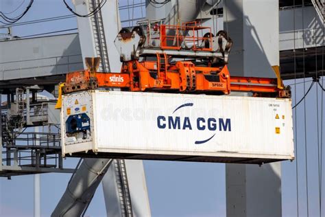 Port Crane Unloading Shipping Container Editorial Stock Image Image Of Freight Pier 138130219