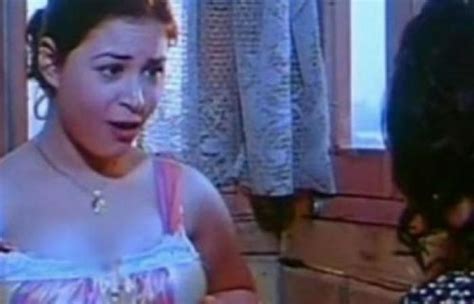 منة شلبي تفجر اعترافات ساخنة عن مشهد معاشرتها في فيلم الساحر الجريء