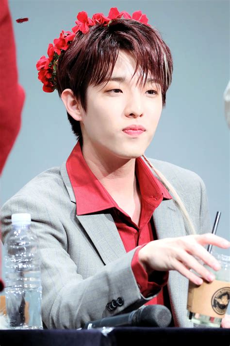 𝚆𝚘𝚗𝚍𝚎𝚛 𝚁𝚎𝚍 On Twitter 181216 영등포 팬싸 데이식스 Day6 제형 Jae Jaeday6 근데