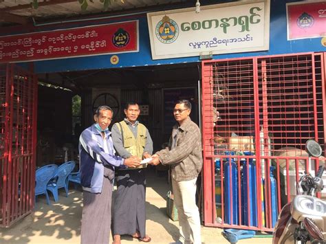 တံတားဦးမြို့ စေတနာရှင်လူမှုကူညီရေးအသင်းသို့ အလှူငွေများ နှင့်အောက်ဆီဂျင်အိုးများလှူဒါန်း