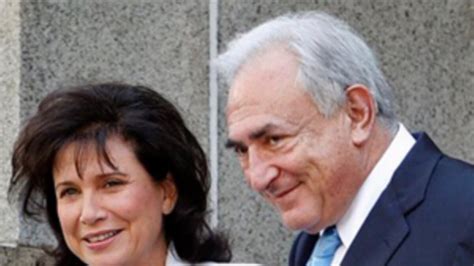 스트로스 칸 전 Imf 총재 가택연금 해제