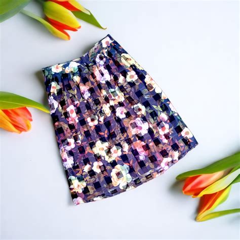 Брендова спідниця Yumi квіти етикетка — ціна 398 грн у каталозі Міді спідниці Купити жіночі речі