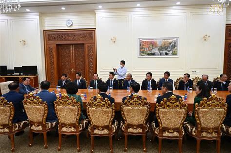 Update ៖ សម្តេចតេជោ ហ៊ុន សែន នាយករដ្ឋមន្រ្តី អនុញ្ញាតឱ្យអ្នកឧកញ៉ា លី យ៉ុងផាត់