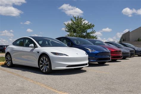China Ev Sales Hit Record High Boosting Global 20 Yoy Growthhawk Insight