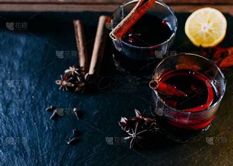 加热葡萄酒的杯子
