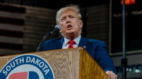 Special Counsel Obtained 32 Private Messages From Trumps Twitter