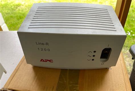 Fs Apc Voltage Regulator Line R 1200 Hi Fi And Cinema Cables And Accessories Stereonet
