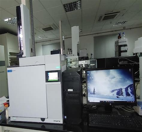 Gas Chromatography Model 8860 Gc Agilent With Fid Tcd Detectors