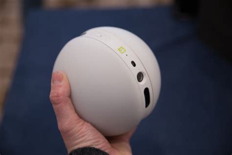 The Lg Rolling Bot Is A Bb 8 For Your Home Techcrunch