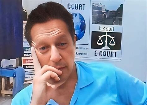 عمران خان کی سپریم کورٹ میں ویڈیو لنک سے پیشی کے موقع پر تصویر وائرل