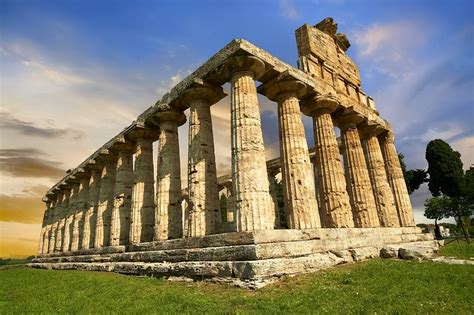 古希腊遗址，发现关于奥林匹克的壁画，上面还有件“谜”样的东西