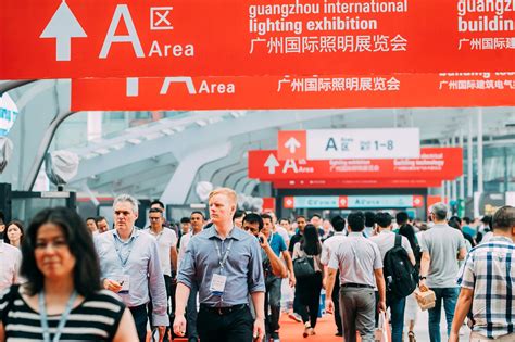 广交会 采购商朋友们，来广州千万别错过广彩这一融合东西方文化精髓的世界艺术瑰宝。1685年，广州成为重要的外贸港口。次年，大规模对外贸易