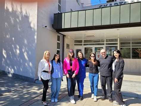 Лекари от болница „Лозенец“ преглеждаха безплатно преподаватели и студенти в Американския