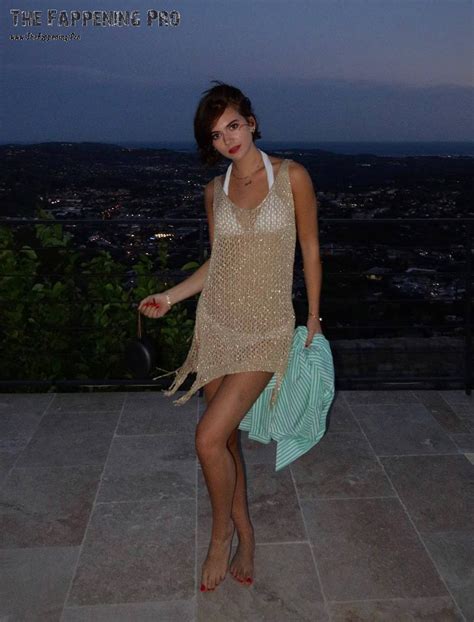 Emilia Jones Exposed Her Sweet Bare Feet 3 Photos The Fappening