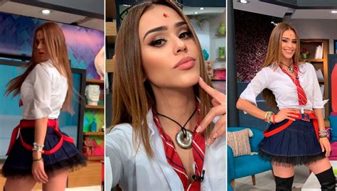 ¡yanet García Lista Para La Gira De Rbd Se Vistió De Colegiala Como