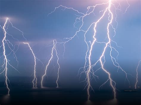5 Of The Weirdest Types Of Lightning Discovery