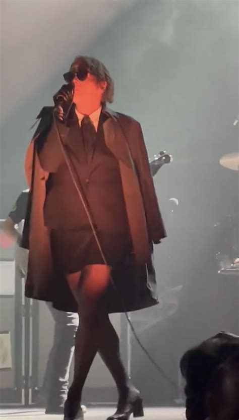 Pin By Sigyn Penniman On Gerard Image By Show Photographer Night Gerard Way My Chemical