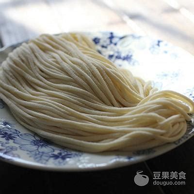 排骨扁豆焖面的做法 每日头条