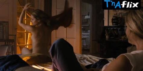 Margarita Levieva Breasts Underwear Scene In The Deuce