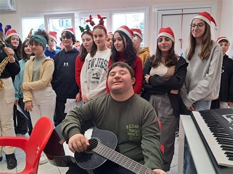 Εκδήλωση με Μουσικό Σχολείο για την παγκόσμια μέρα αναπηρίας ΚΔΑΠ μεΑ Χαμογελώ Στόχος μας