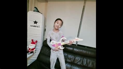 내가 좋아하는 기타를 사촌동생에게 물려줘요 Youtube