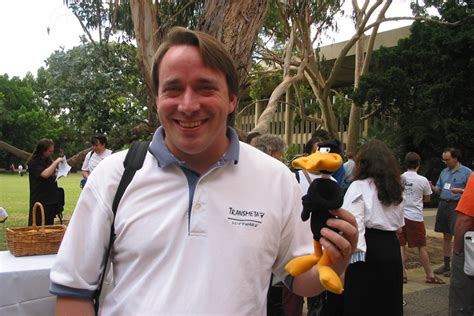 Linus Torvalds Blasts Intels Garbage Meltdown Spectre Patches Beebom