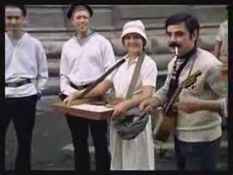 Чемоданчик (песня из кинофильма "Мы из джаза") - YouTube