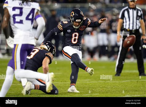Chicago Bears Kicker Cairo Santos 8 Makes A 42 Yard Field Goal During